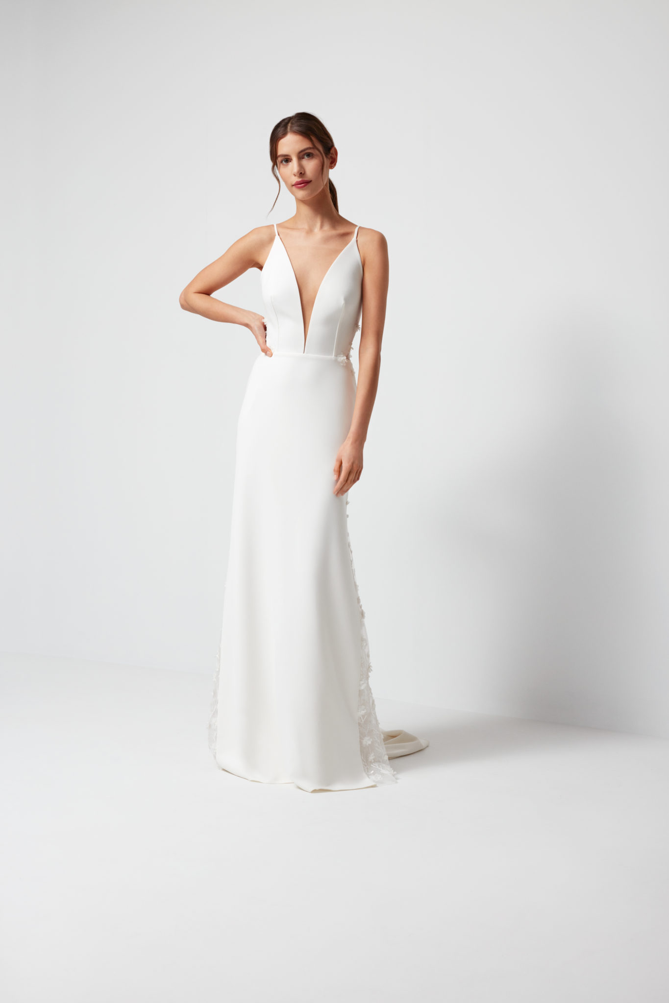 ANNA_KARA_2023_IVAR_front - ELBBRAUT